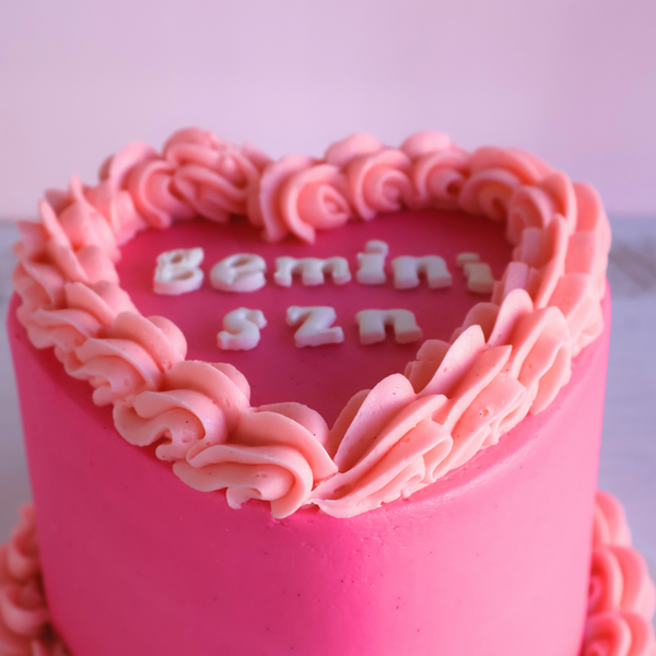 Gemini SZN Vintage Heart Cake - Hot Pink - The Cupcake Queens